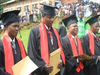 Bitabo bye'kumala emasomo | Myasi ye'lubaa lwe'Batembo